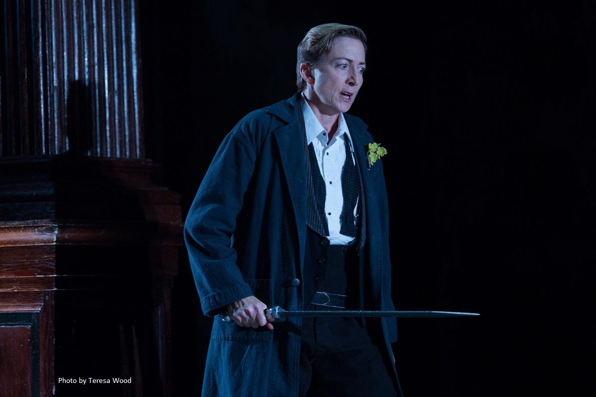 Kate Eastwood Norris with sword | Folger Shakespeare Library