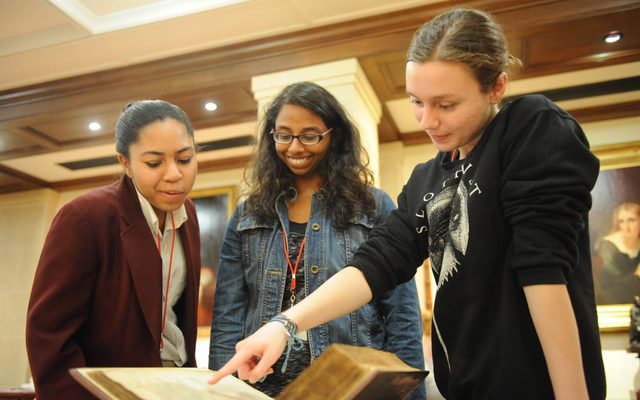 Tours | Folger Shakespeare Library